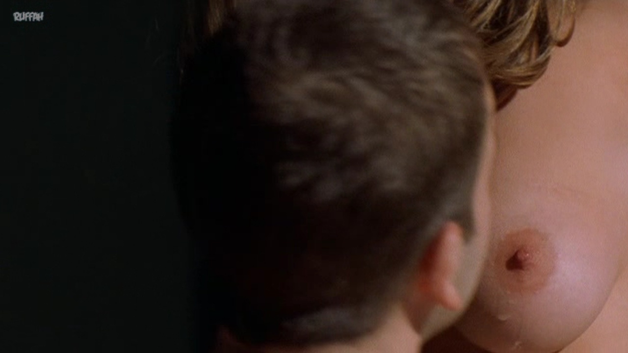 Keeley Hawes Nue Dans Retribution