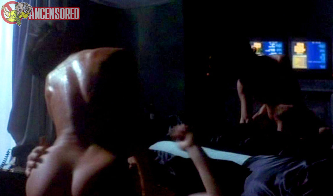 Kristin Minter Nue Dans Savage